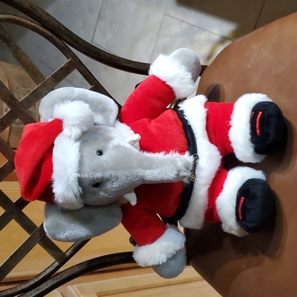 Gund | Holiday | Vintage 989 Gund Babar The Elephant Red Velvet ...
